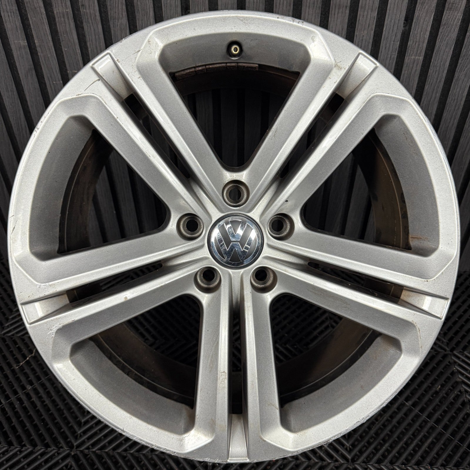 1X 18'' GENUINE VW PASSAT R LINE MALLORY CC ALLOY WHEELS TYRES ALLOY 1 ...